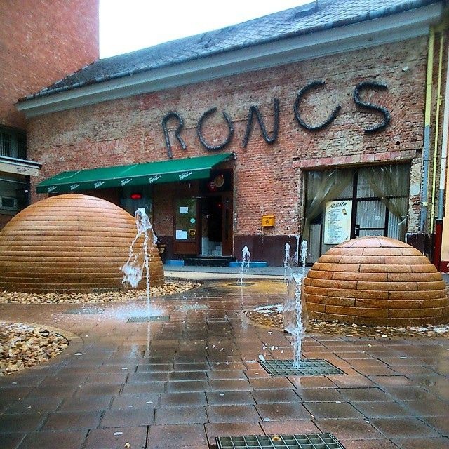 Roncsbár Debrecen programok. Egyedülálló, multikulturális, egyedi ...