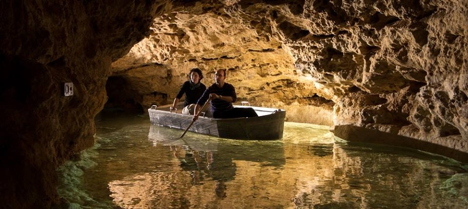 Tavasbarlang látogatás és csónakázás Tapolcán - Programturizmus