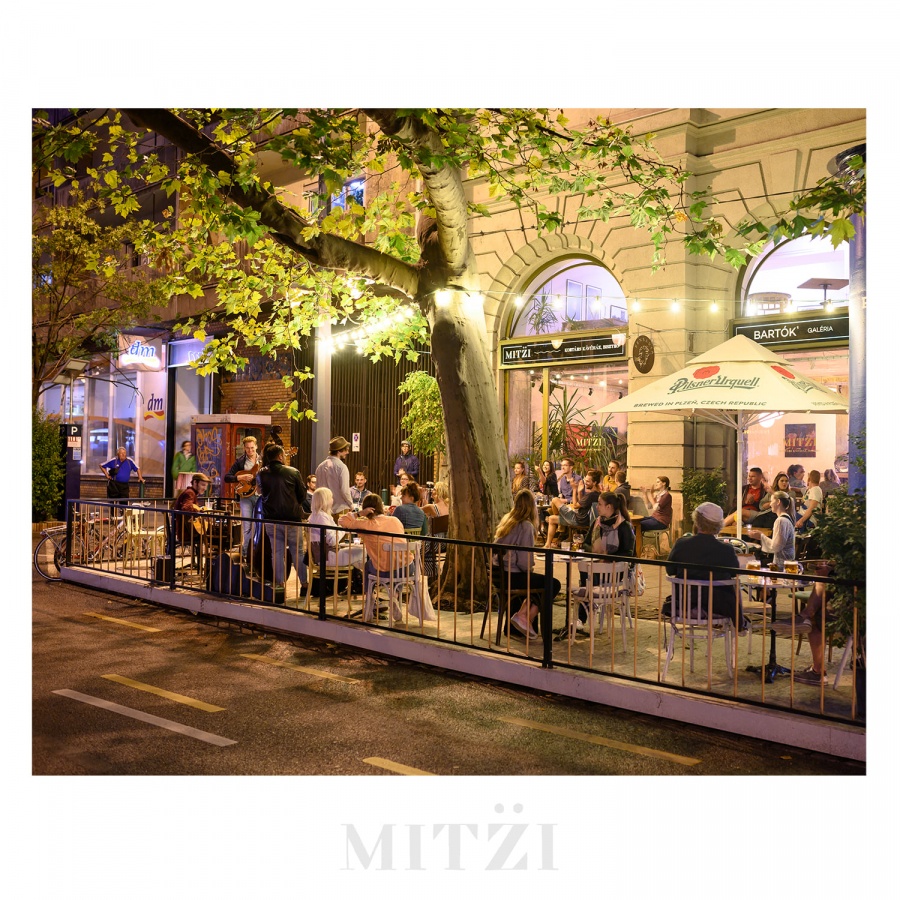 MITZI Budapest. Kávé, Konyha, Bár - Programturizmus