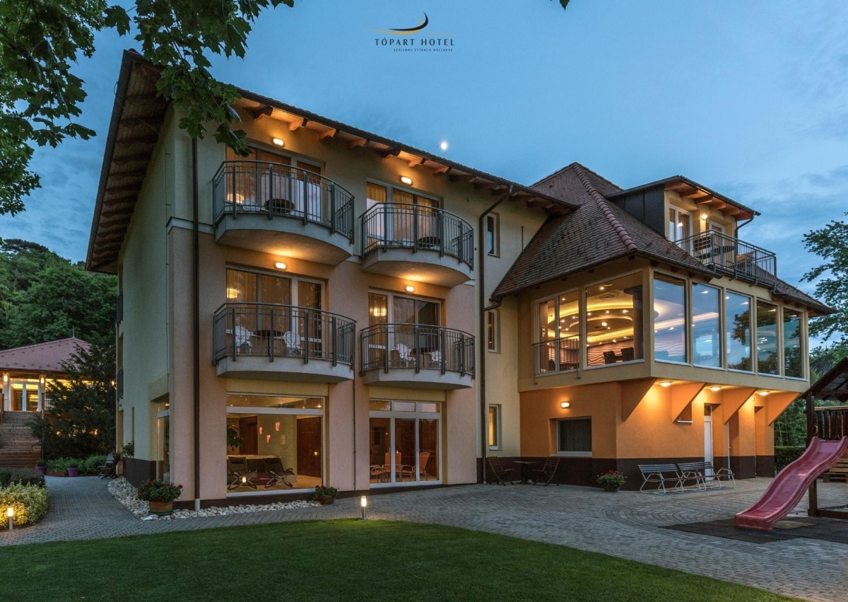 Tópart Hotel**** Balatonvilágos - Programturizmus